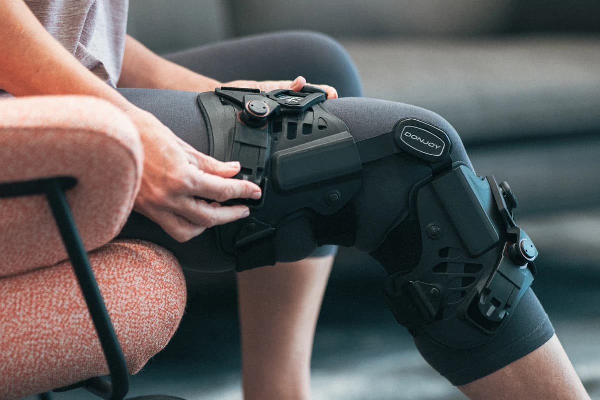 DonJoy ROAM OA | Advanced Offloader Brace for Knee Osteoarthritis